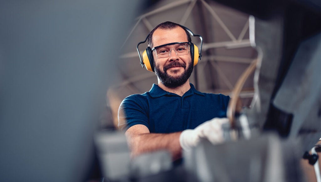 The Value of Employee Incentive Programs for Manufacturing - Achievers