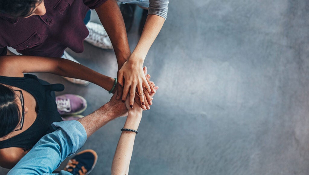 9 Tips for Building Trust in the Workplace - Achievers